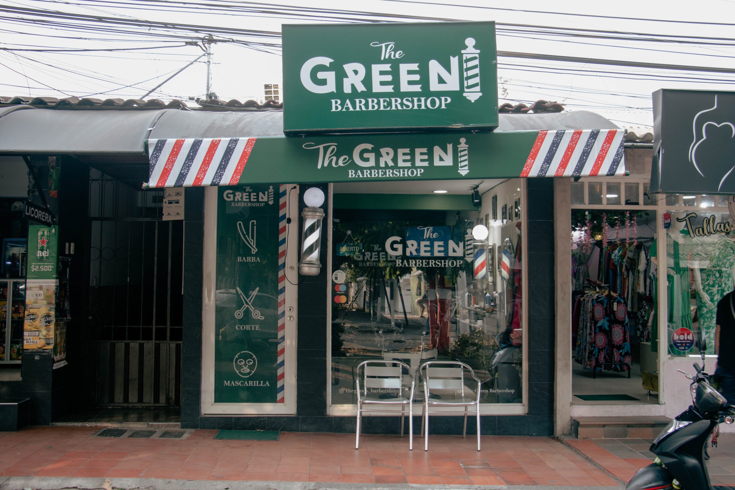 THE GREEN BARBERSHOP - Viaje de Locos