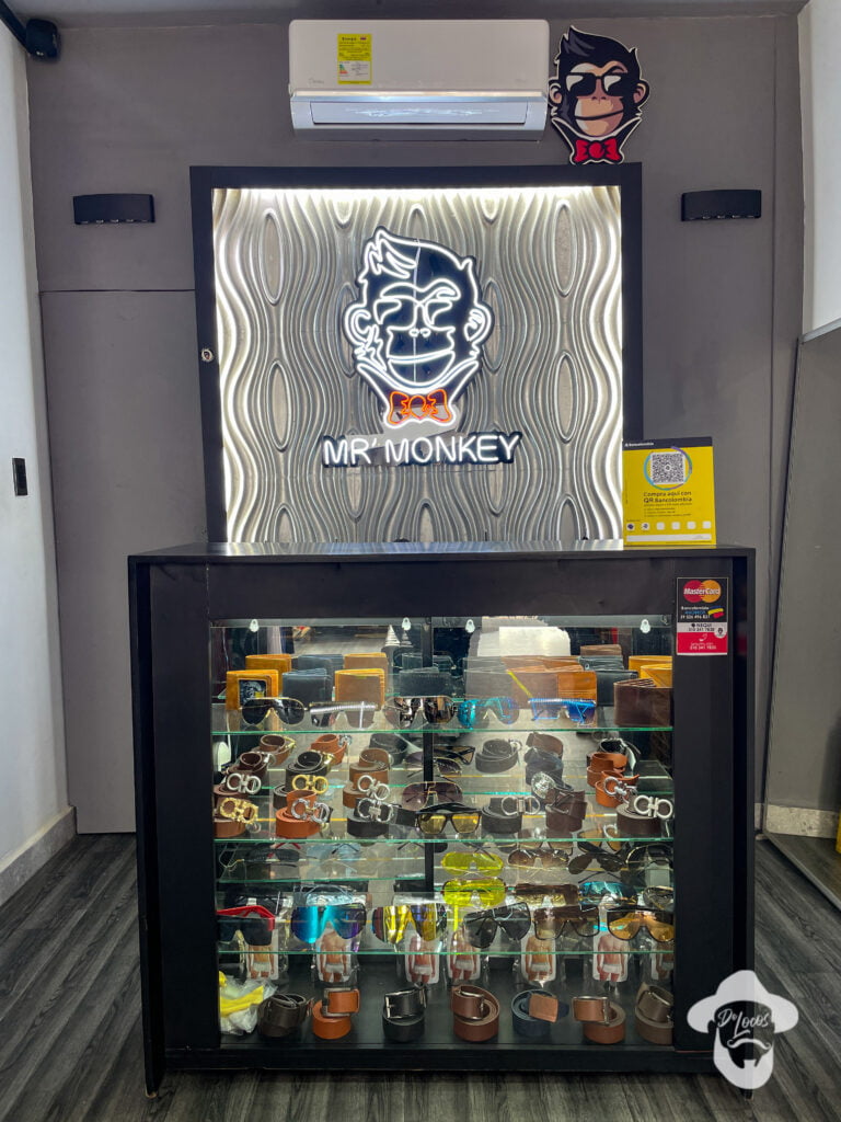 TIENDA MR MONKEY CENTRO - Viaje de Locos