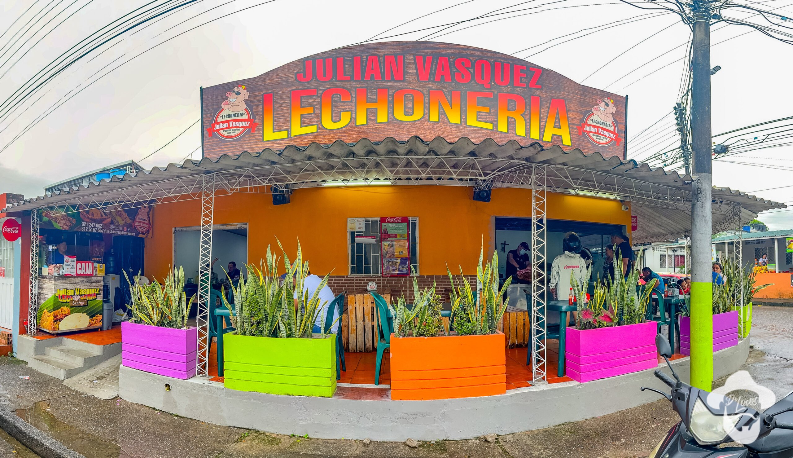 LECHONERÍA JULIÁN VÁSQUEZ - Viaje de Locos