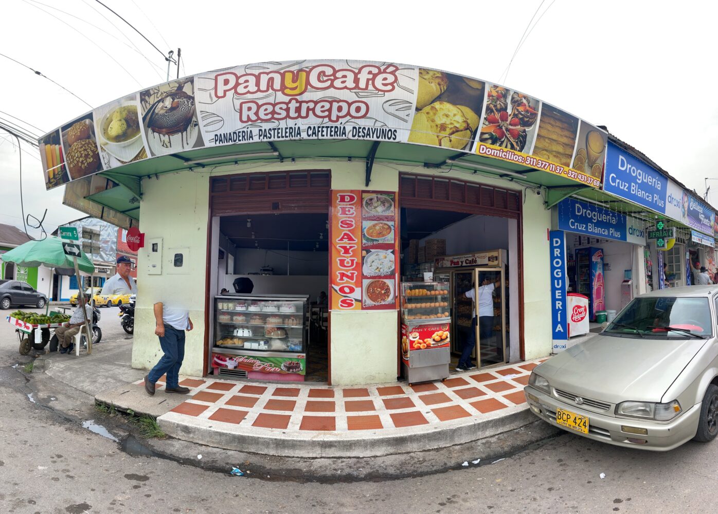PAN Y CAFÉ - Viaje de Locos